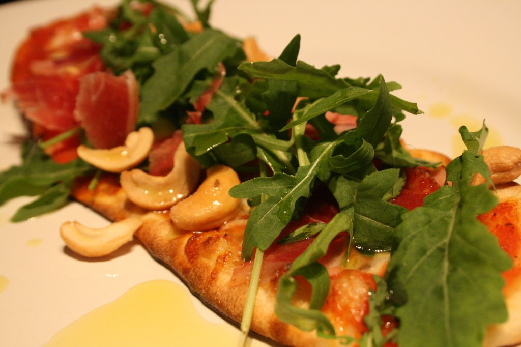 Stenugnsbakad pizza - Mezza Luna