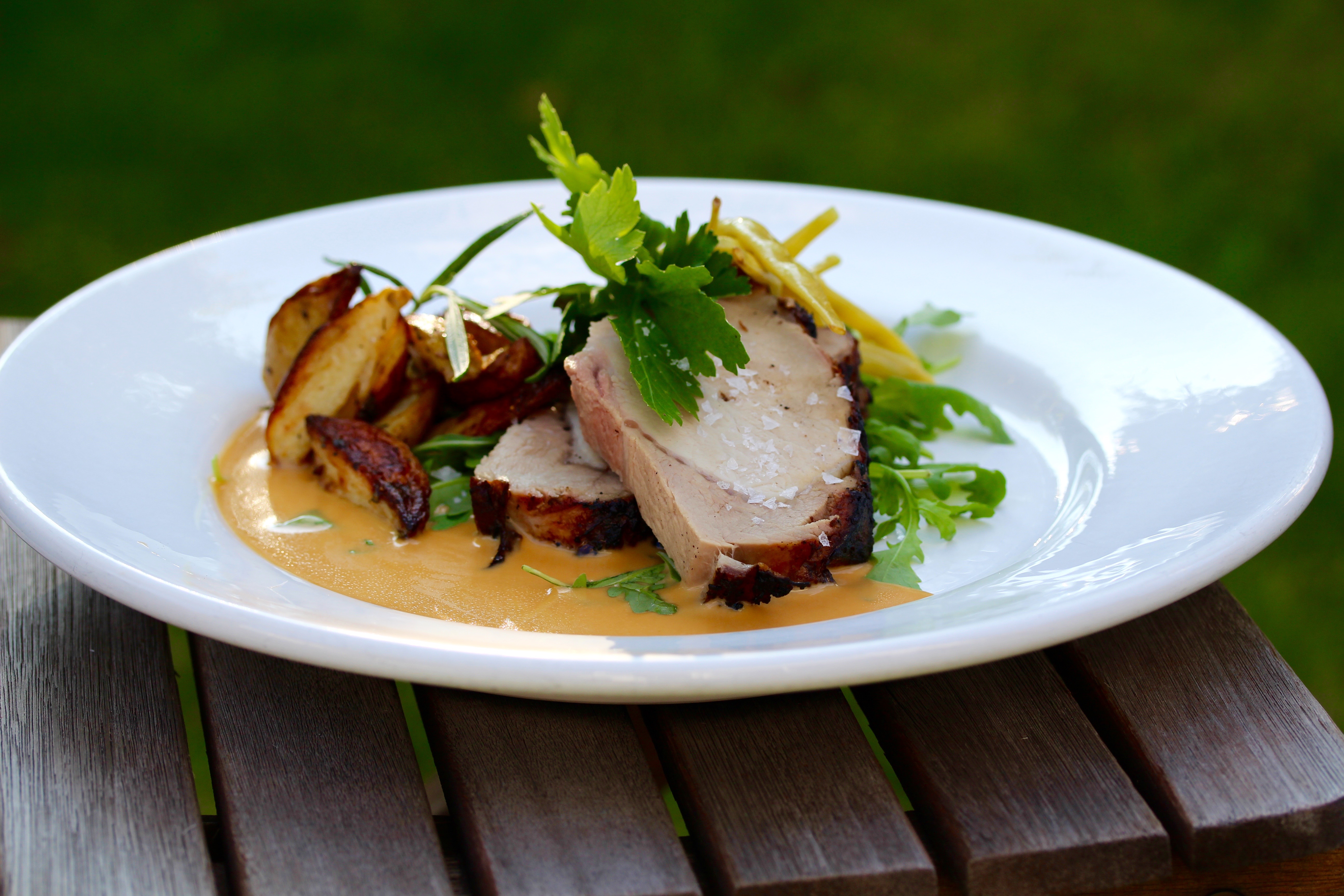 Helgrillad kotlettrad av rapsgris